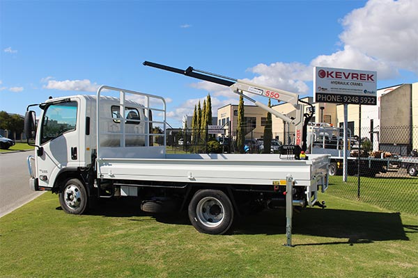 service van crane Archives | LV Truck Cranes